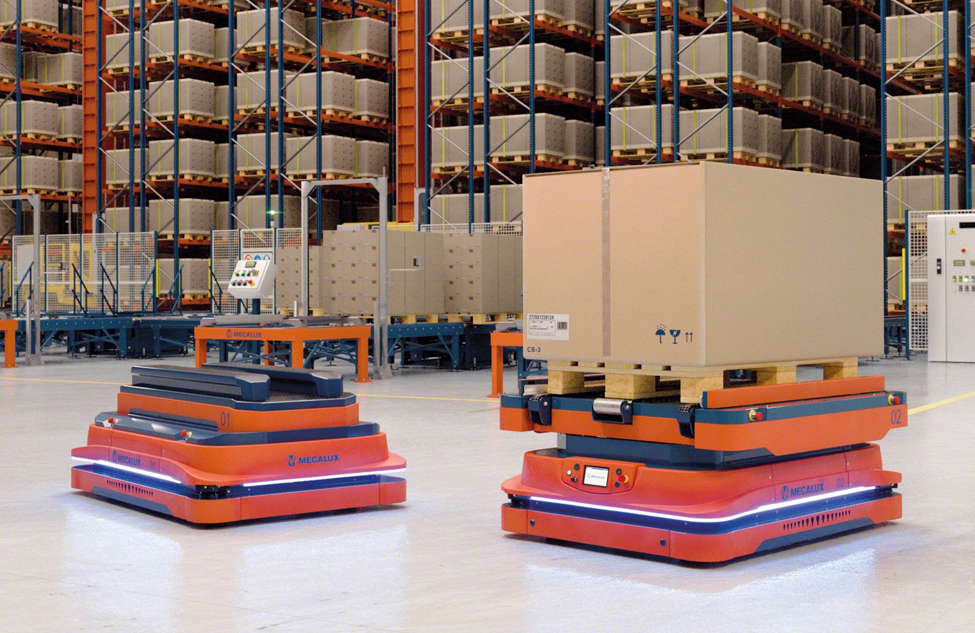 Robots mobiles autonomes (AMR) - Mecalux.fr